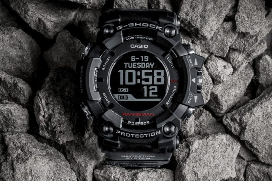 Six Best Hiking Watches IN 2020