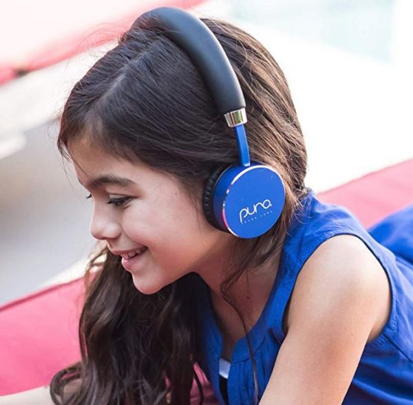 5 Best Earbuds for Kids in 2020: Cheaper and Safe